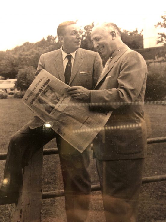 Virtual Tour of Disneyland Paris... In the Snow! - Disney Travel Babble