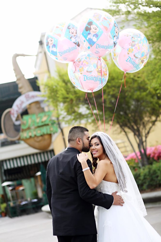 Disneyland Escape Wedding Spotlight: Dezarae & Kaohu - Disney Wedding ...