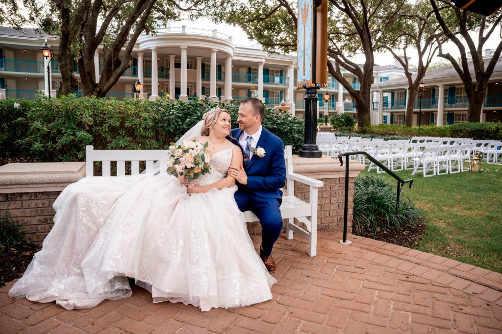 Mary & Jason's Oak Manor Lawn Wedding - Disney Wedding Podcast